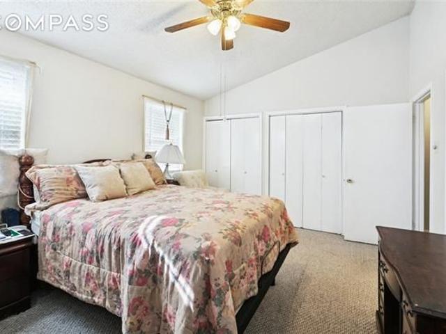 11830 W Barrington Dr, New Orleans, LA
