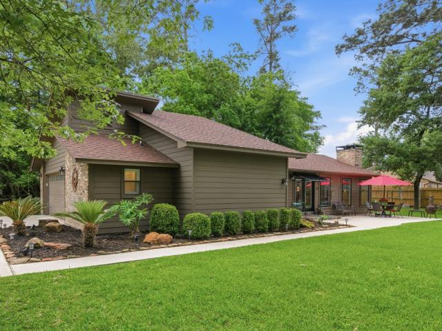 11830 Cranberry Ln, Montgomery, TX 77356 | MLS #73644 | Compass