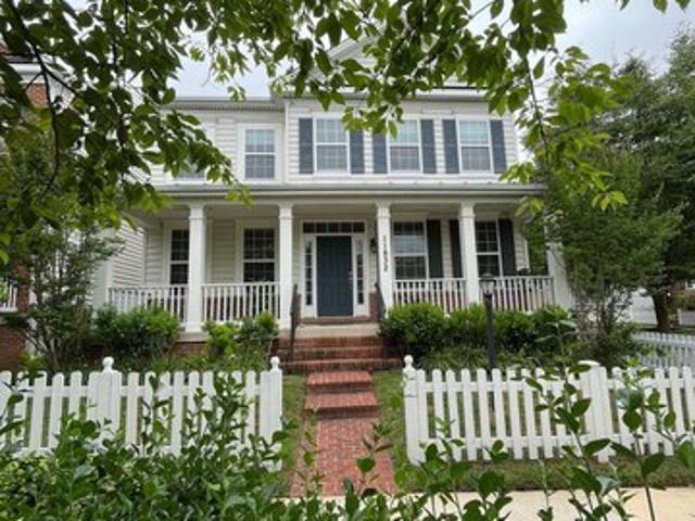 11832 Tulip Stem Dr, Clarksburg, MD 20871