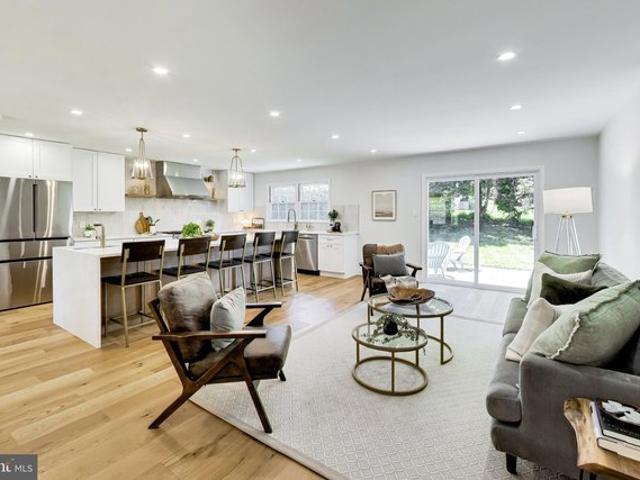 11832 Enid Dr, Potomac, MD 20854
