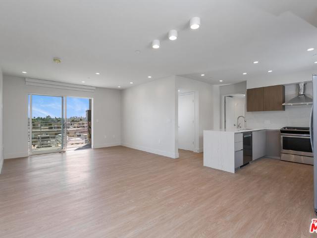 11837 Mayfield Ave, Unit 305, Los Angeles, CA 90049 | MLS #26655 | Compass