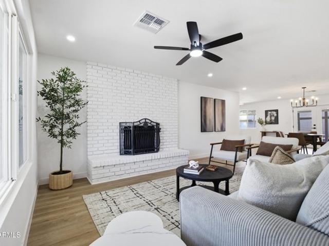 11834 N 49th Ave, Glendale, AZ 85304
