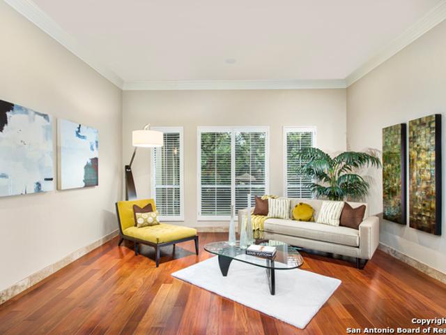11835 Elmscourt