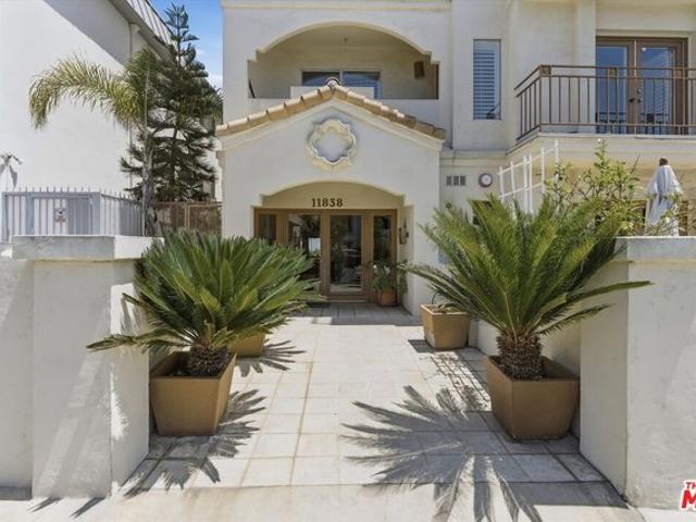 11838 Kiowa Ave Apt 203, Los Angeles, CA 90049