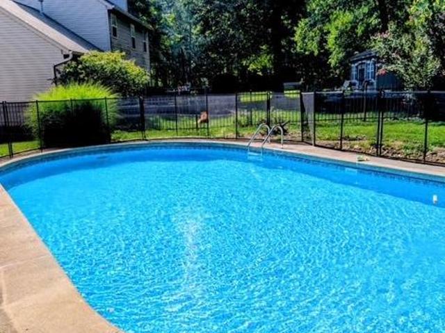 11839 Hawthorn Woods Court