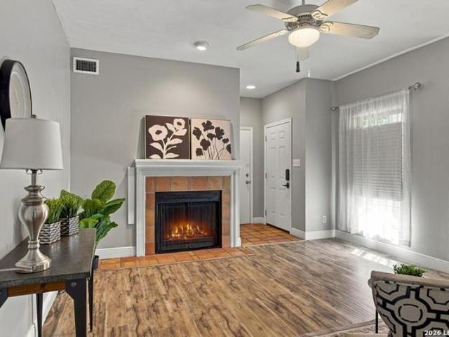 11839 Parliament St Apt 2111, San Antonio, TX 78216
