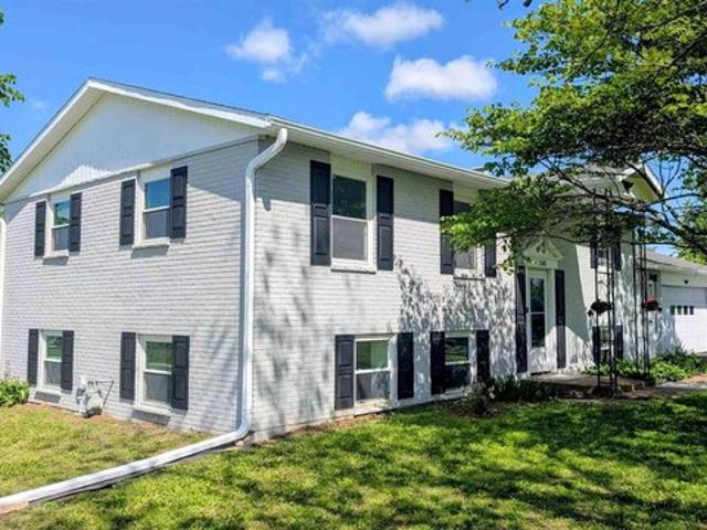 1183 E 1330th St, Quincy, IL 62305