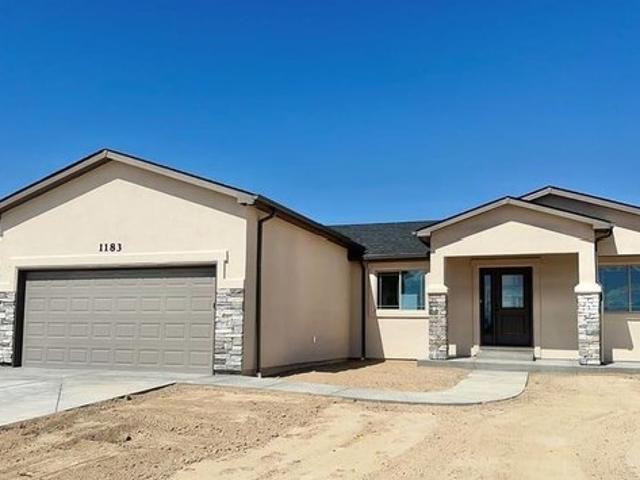1183 E Desert Cove Dr, Pueblo West, CO 81007
