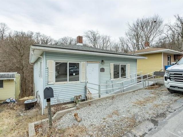 1183 Hill St, New Kensington, PA 15068