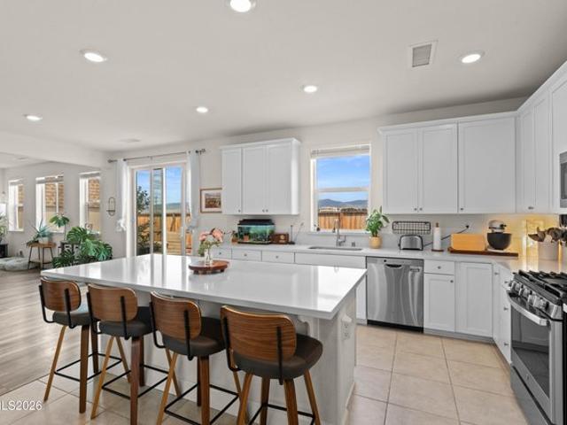 1183 Peony Ln, Minden, NV 89423