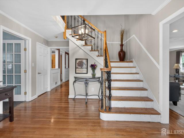 1183 W 8th Street W