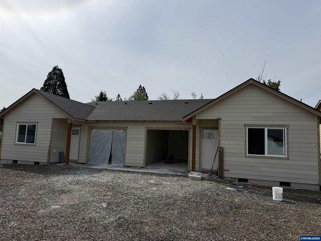 1183 37th Ct, Sweet Home, OR 97386