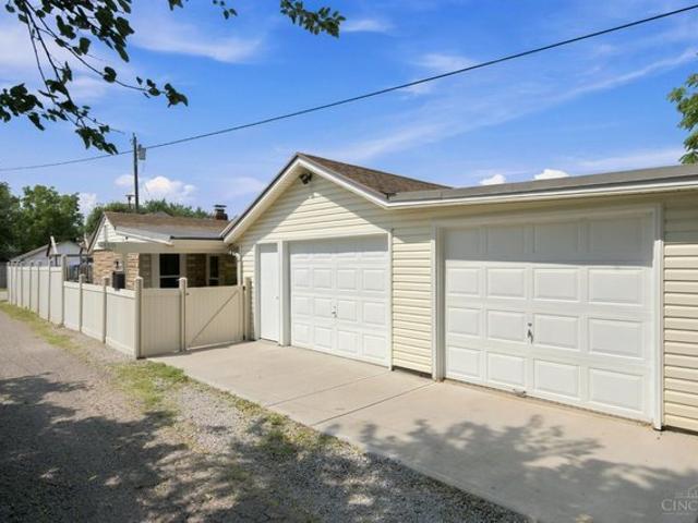 118 3rd St, Trenton, OH 45067