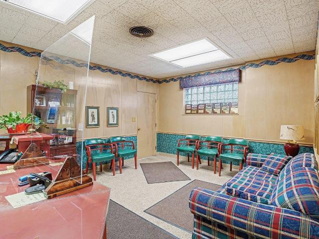 118 116 N Main Street