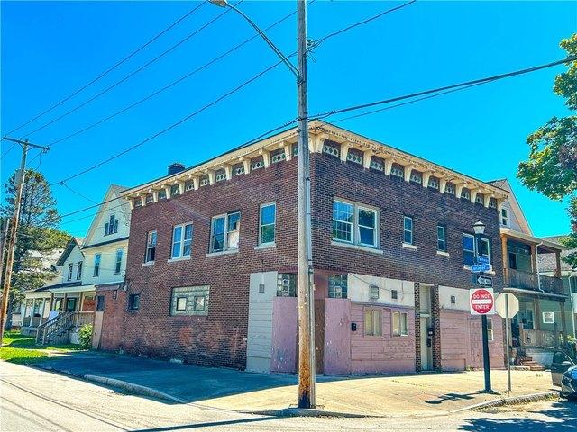 118 122 Pkwy, Rochester, NY 14608