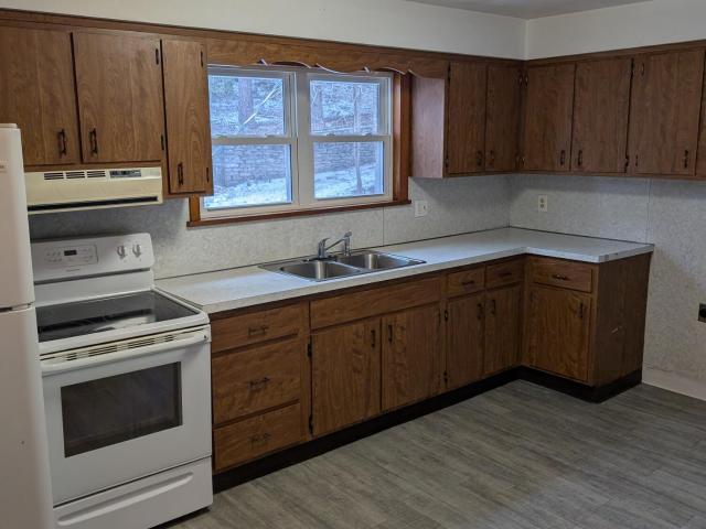 118 1/2 Broad St, Pittston, PA 18640 | MLS #SC260581 | Compass