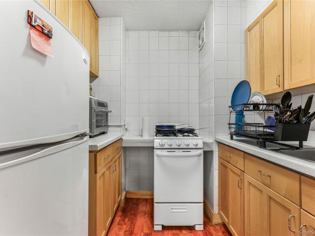 118 17 Union, Unit 15J | Compass