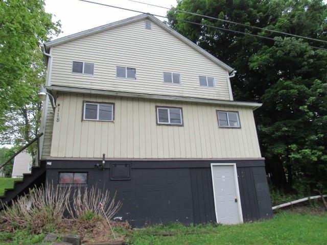 118 21st St, New Derry, PA 15671