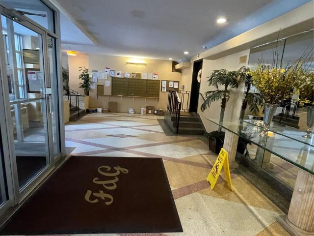 118 60 Metropolitan Avenue, Unit 2I | Compass