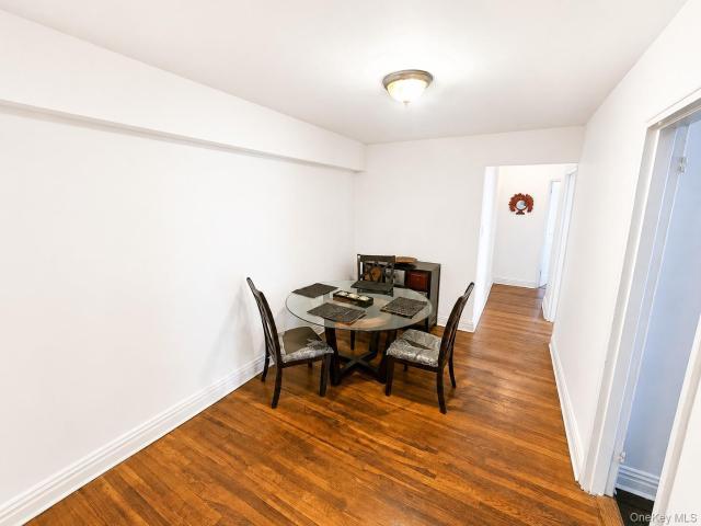 118 60 Metropolitan Avenue C3
