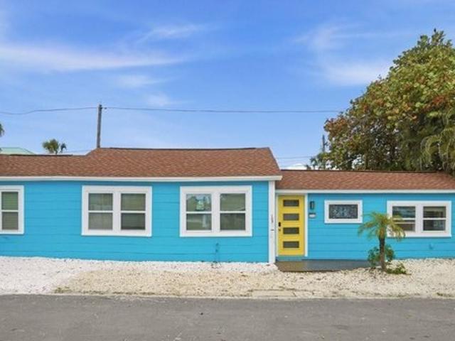 118 92nd Ave, Treasure Island, FL 33706