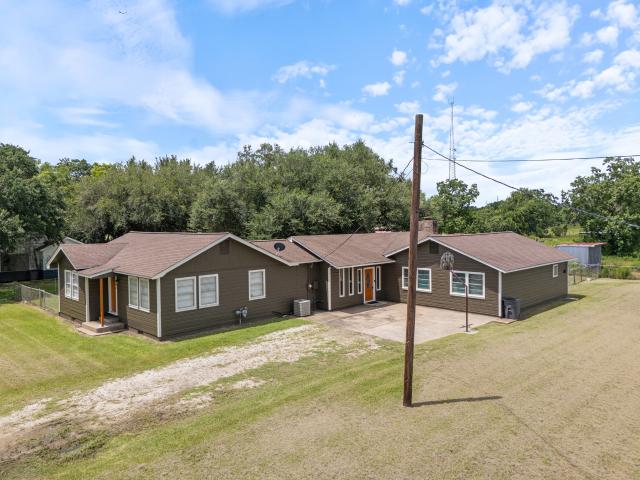 118 Cedarvale Rd, Bay City, TX 77414 | MLS #63305