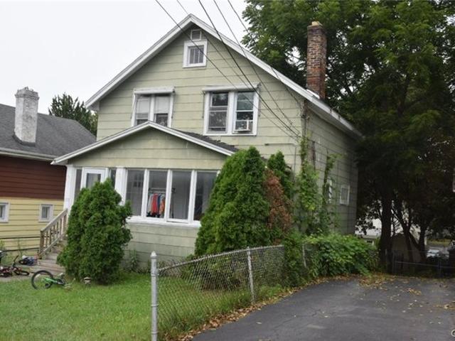 118 Champlin Dr, Syracuse, NY 13206