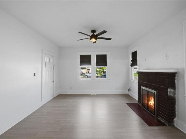 118 Cherry AVE