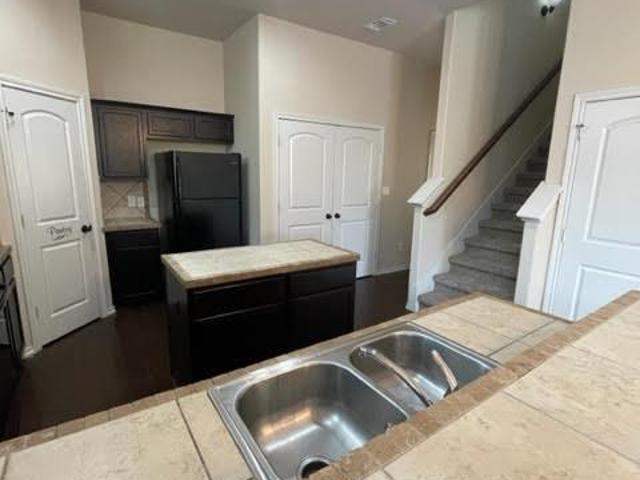 118 Creekside Villa Dr
