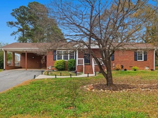 118 Cypress Dr, Inman, SC 29349