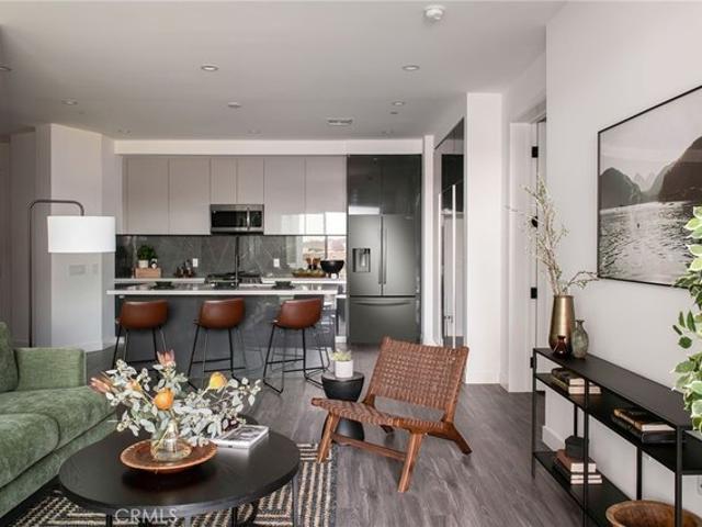 118 Astronaut E S Onizuka St Apt 306, Los Angeles, CA 90012