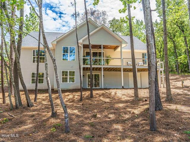 118 Berkshire Ct, Seven Lakes, NC 27376