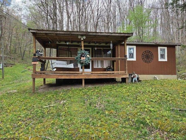 118 Blue Grouse Ln, Montrose, WV 26283