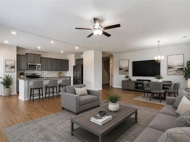 118 Briarwood Drive E