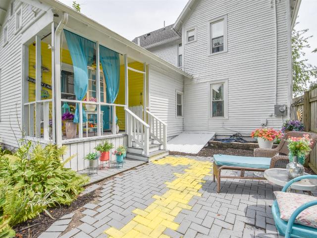 118 Budlong Street