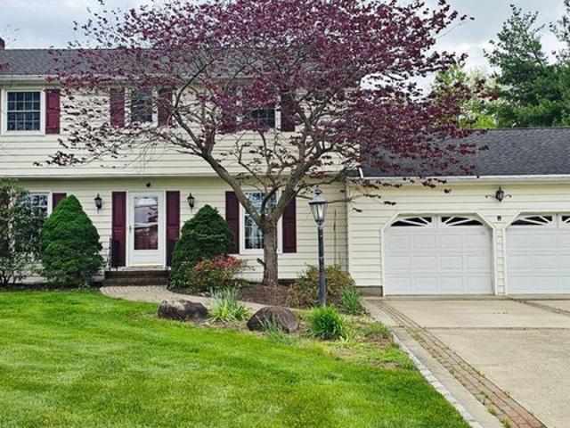 118 Bull Run Rd, Ewing, NJ 08638