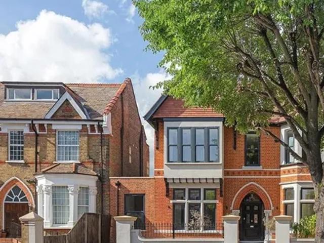 118 Gordon Road, London, W13 8PJ, United Kingdom | 3 bed house for rent #167452032 | Rentberry