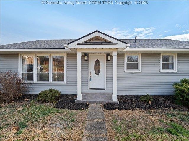118 Greenbrier Dr, Scott Depot, WV 25560