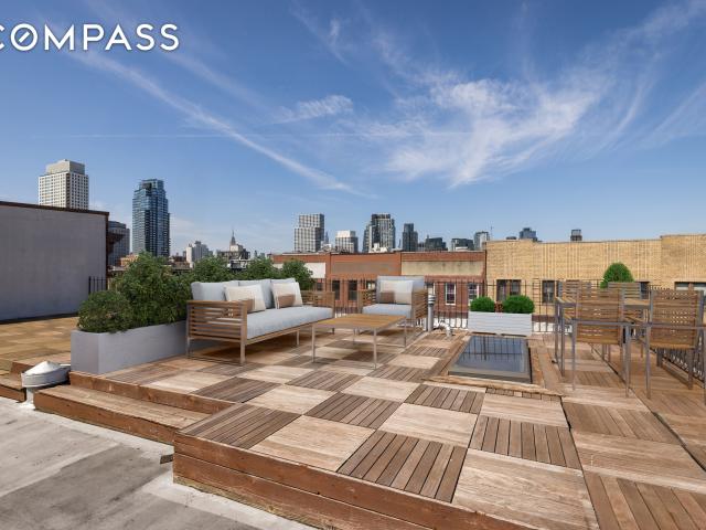 118 Greenpoint Avenue, Brooklyn, NY