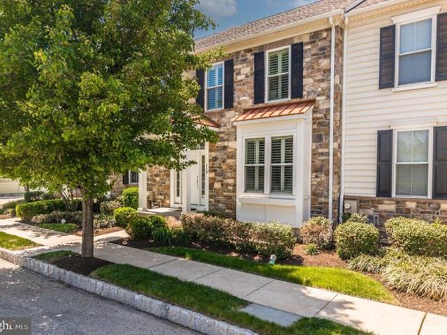 118 Delancey Pl, Plymouth Meeting, PA 19462