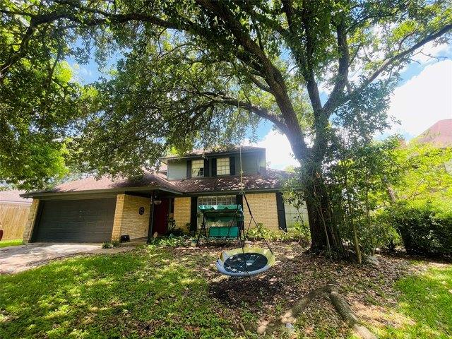 118 Driftwood Dr, Lake Jackson, TX 77566
