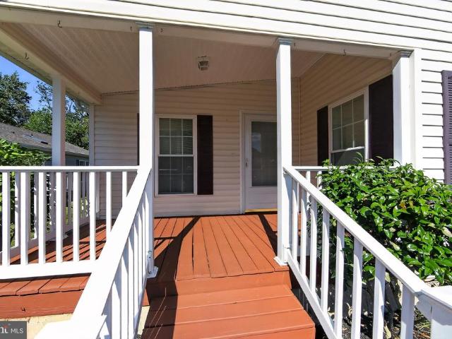 118 Dyer Court