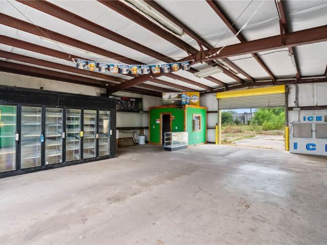 118 E 4th Street