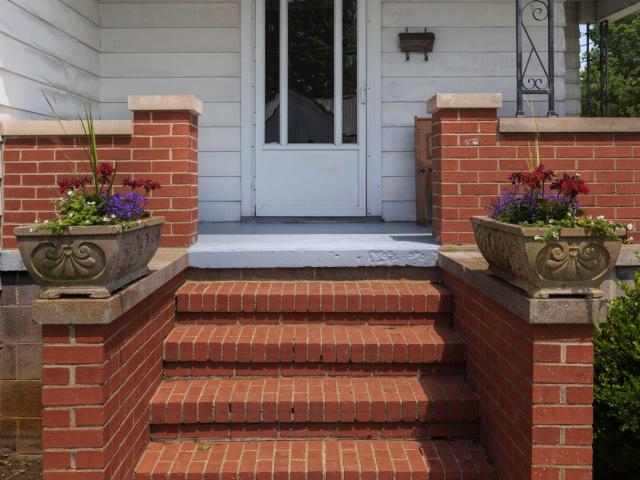 118 E 19th Street