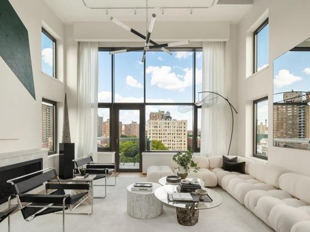 118 E 1st St Unit Ph, New York, NY 10009