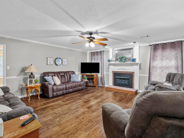 118 E Eden Park