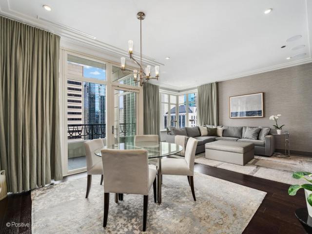 118 E Erie Street # 21B