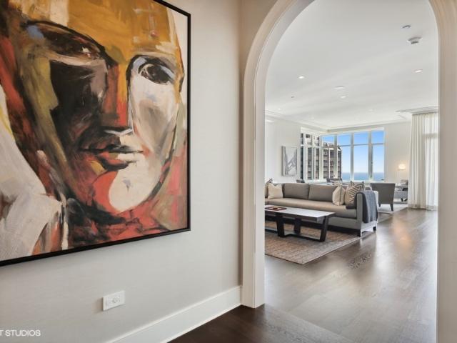 118 E Erie Street # 32G