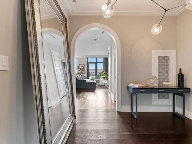 118 E Erie Street # 35G