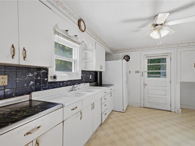 118 E Fairmont Ave